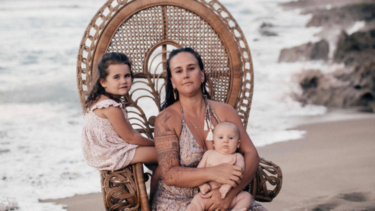 Episode 90: Emilee Saldaya on free birth, obstetrics lies, and the tru ...